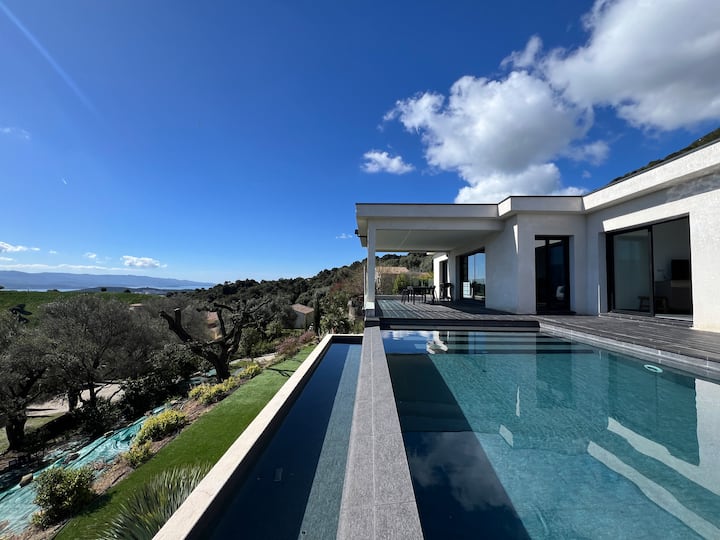 Haut De Villa Avec Piscine - Alata