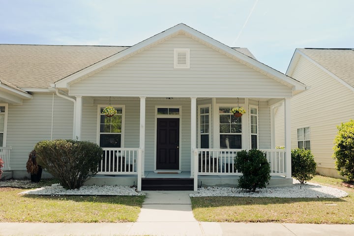 Casa Del Café/ A Cozy Coffee Retreat. - Bluffton, SC