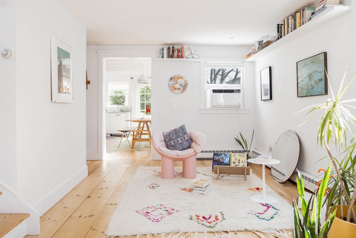 The Oyster House: An Artful Home - Greenport, NY