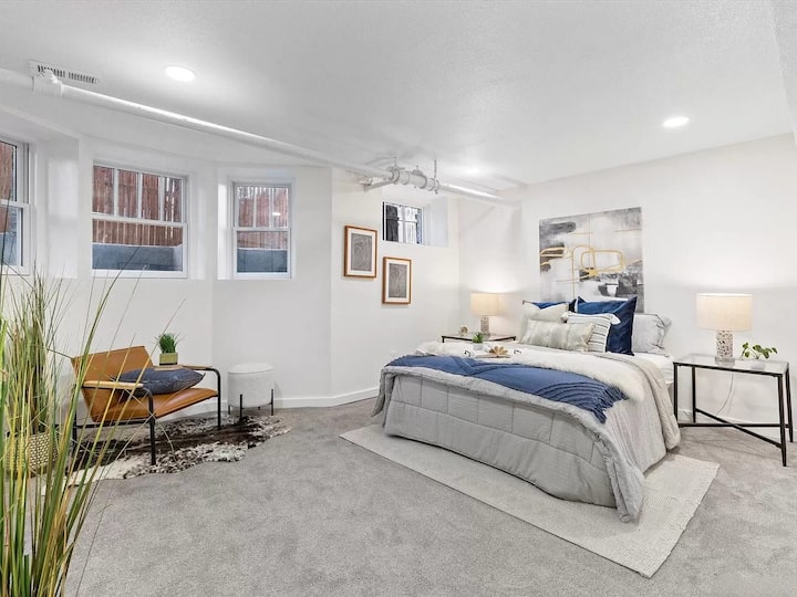 Congress Park Executive Condo! - Cherry Creek, CO