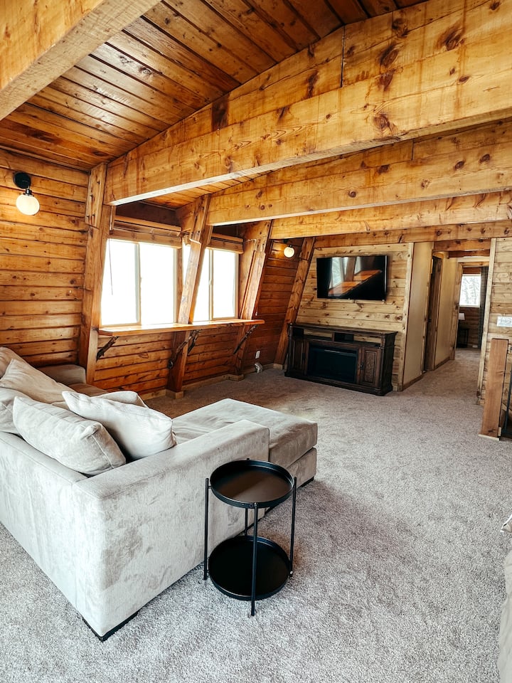 Renovated 4br Cabin Quiet & Cozy - Henrys Lake, ID