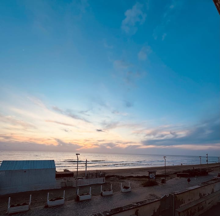 Casa B, Appartamento Fronte Mare - Pomezia