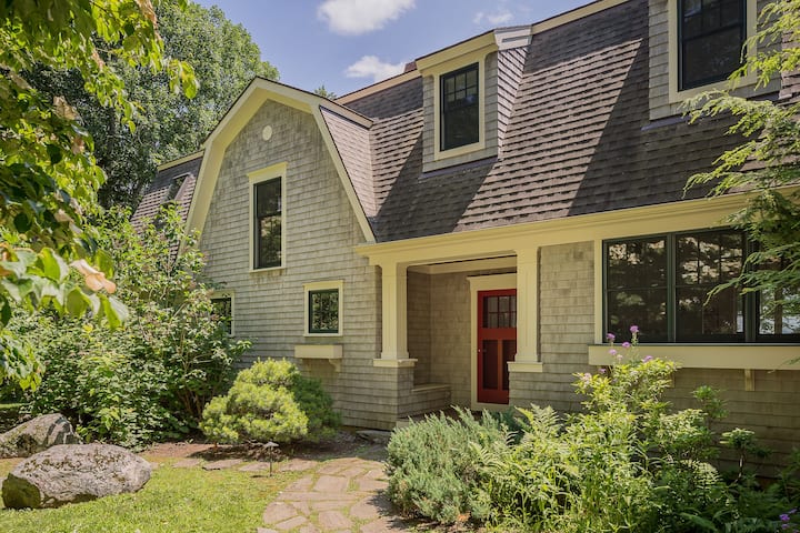 Ogier Point Cottage On The Ocean - Camden, ME
