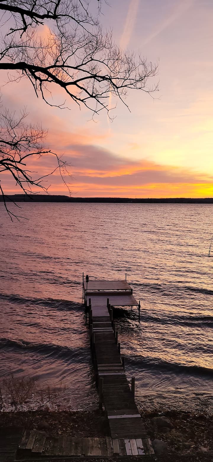 Seneca Lake Cottage - Geneva, NY