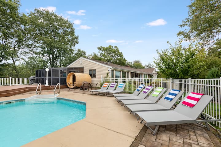 5br Home With Sauna & Pool Hot Tub Fire Pit - Monroe, NY