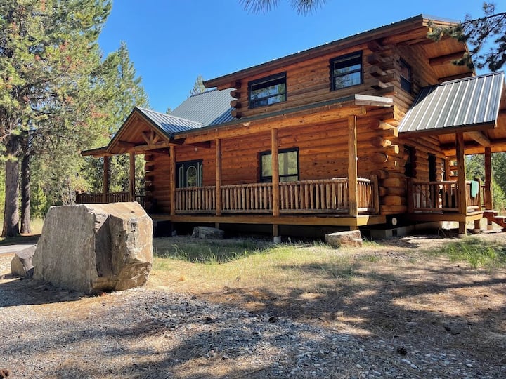 Cabin In The Pines-by Happys Inn - Logan State Park, Kalispell