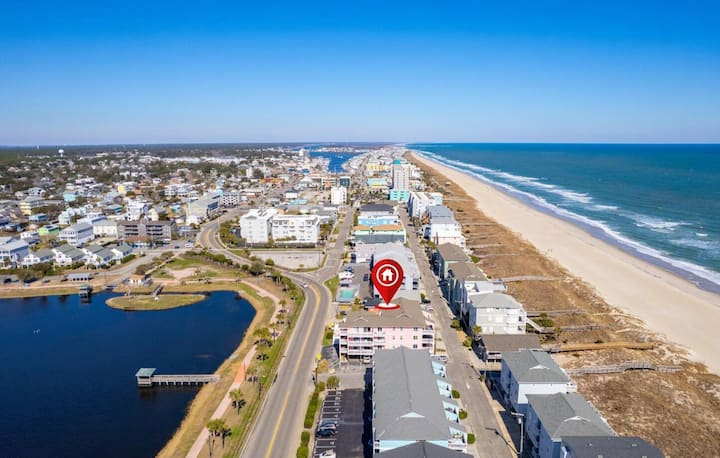 Oceanfront Condo | Beach + Lake Views, Sleeps 5! - Carolina Beach, NC