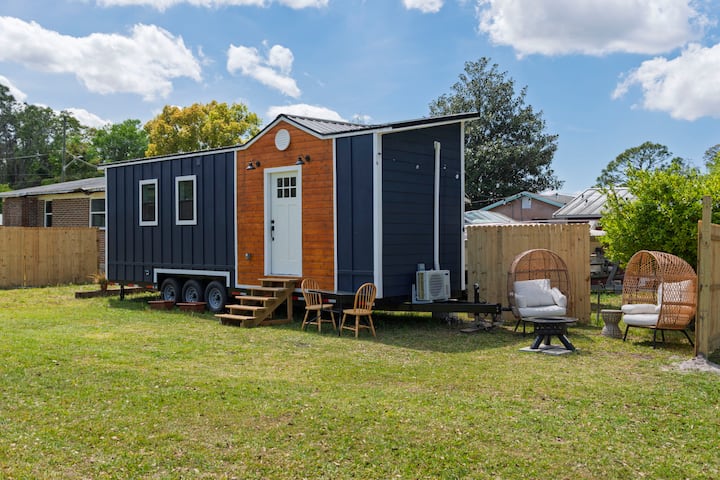 Tiny Home Next To A Pond - Jacksonville, FL
