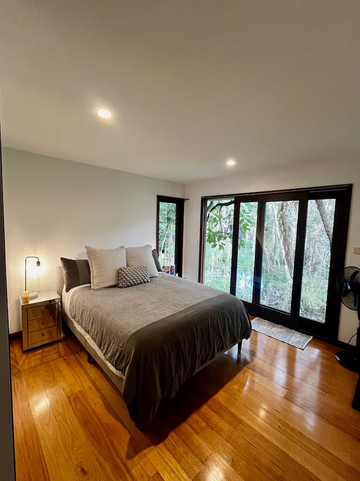 Byron Bay | Bali-style Villa - Byron Bay
