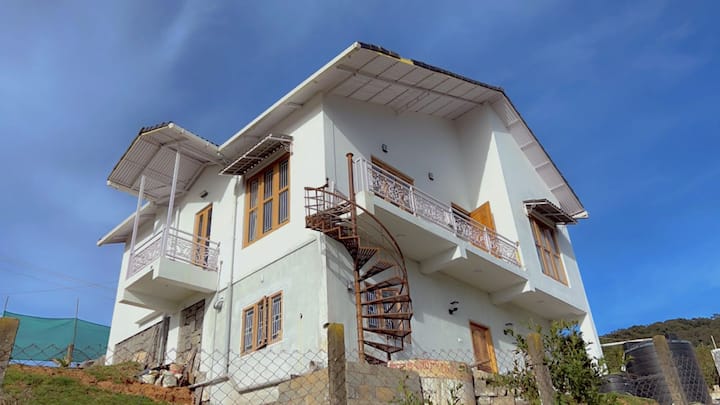 Luxury Stay | Flaura Fauna Villa - Ooty