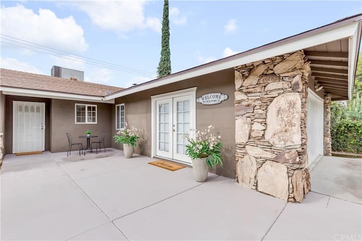 Loma Linda Room - Redlands, CA