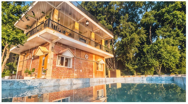 Blue Lagoon Lux Villa |1br| By Homeyhuts- Dehradun - Dehradun