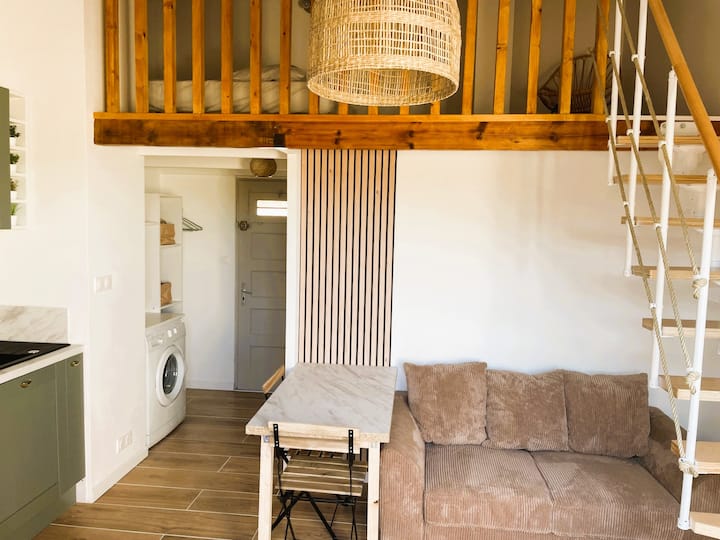 Appartement•piscine & Parking - Vias