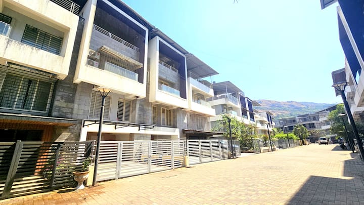 Zscenic 4bhk Villa With Jacuzzi - Lonavla