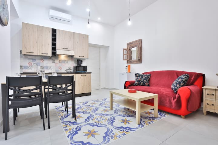 Guesthost - Dimora Leone Relais - Naples