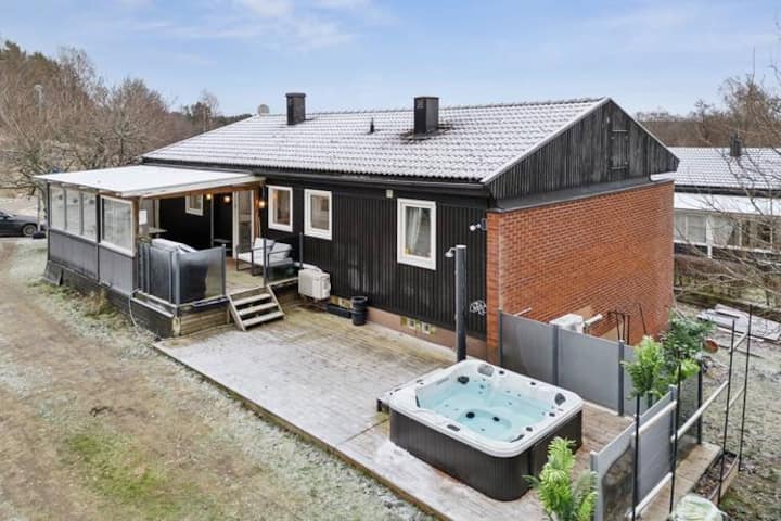 Villa Med Spabad I Trosa Kommun! - Trosa