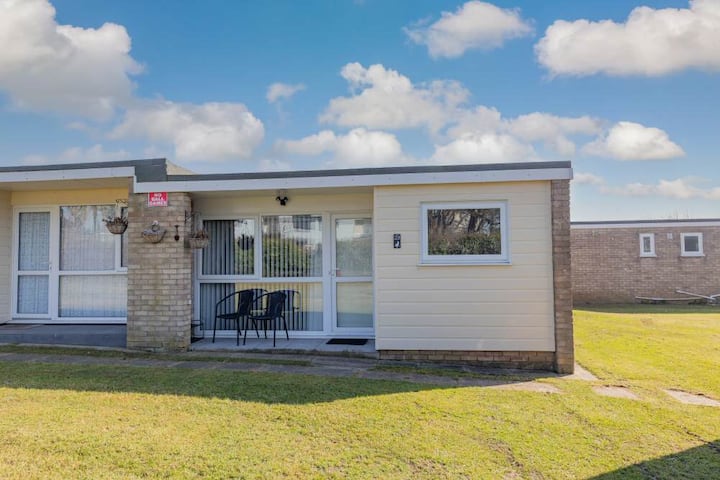 Rainbows End Chalet, 23 Bermuda - Winterton-on-Sea