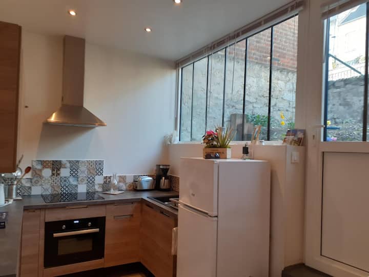 Appartement En Centre-ville: Atelier - Laon