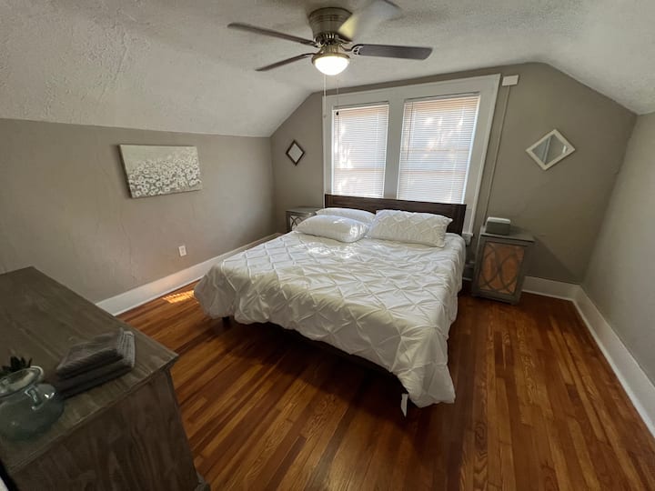 Upstairs Augusta Golf Retreat - Augusta, GA