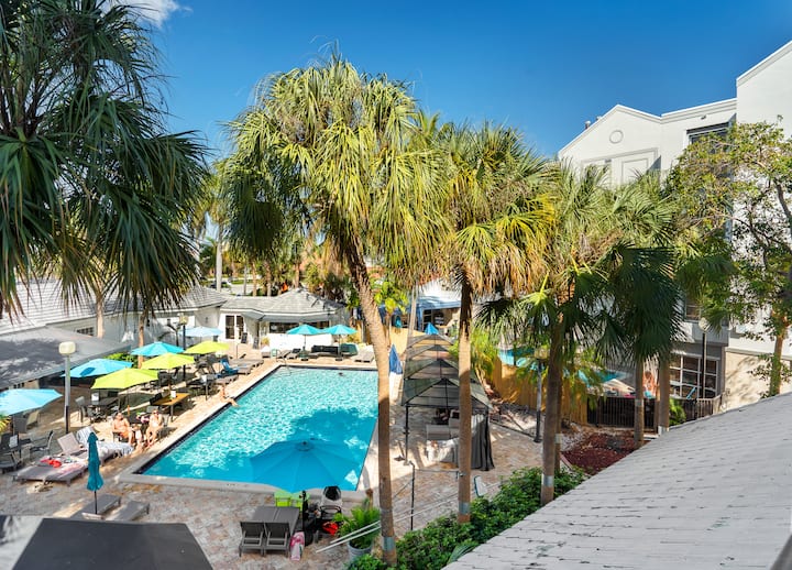 413- Sweet Dania Point - Dania Beach, FL
