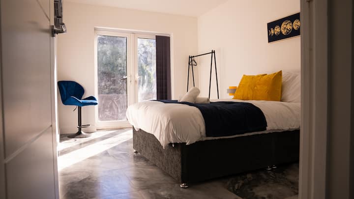 Prestige Stays 1-bed Apartment Cardiff City Centre - Cardiff