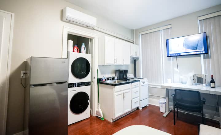 Soleil Suites #3 | Lux Studio | Dt Loring Park - Minneapolis, MN