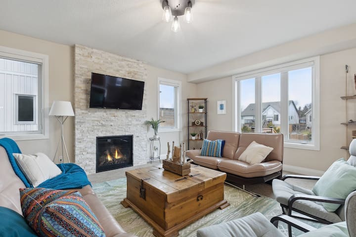 4 Bdr Home Near Downtown Collingwood And Blue Mtn - Collingwood