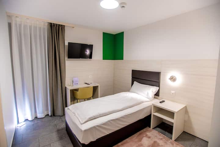 Superior Single Room - Miralago Locarno Easy Rooms - Locarno