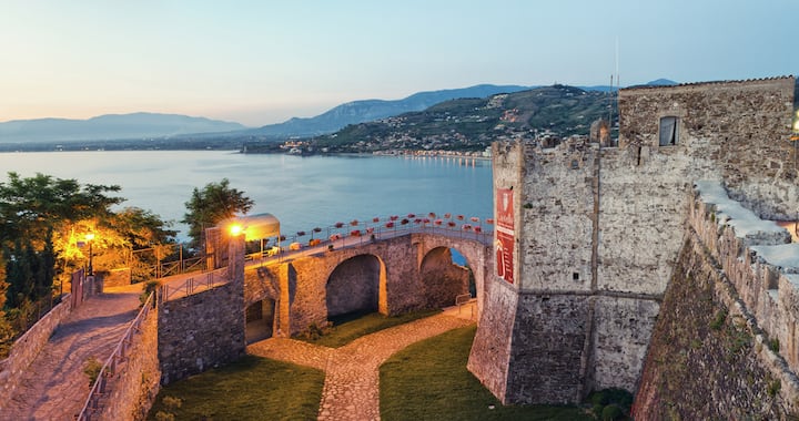 Centralissimo+ Parcheggio+4 Osp.+vicino Al Mare - Agropoli
