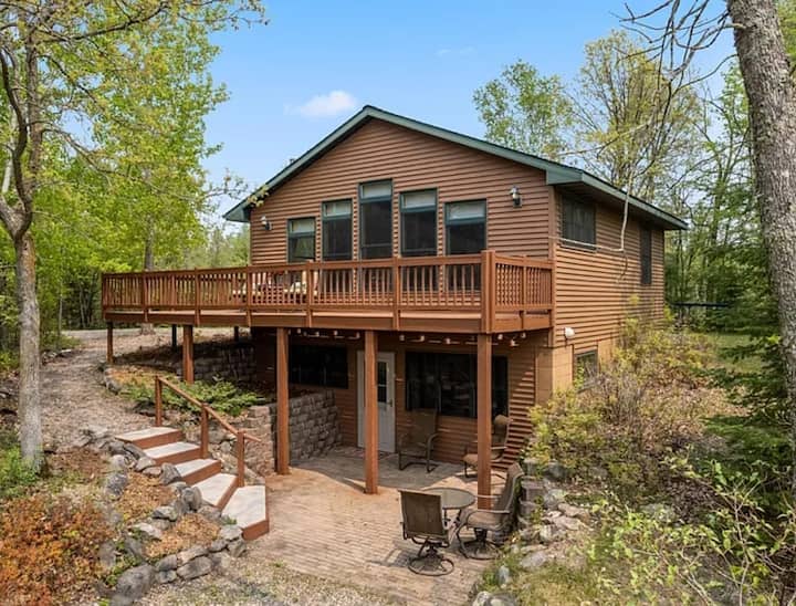 Lakefront Retreat On Island Lake - Nevis, MN