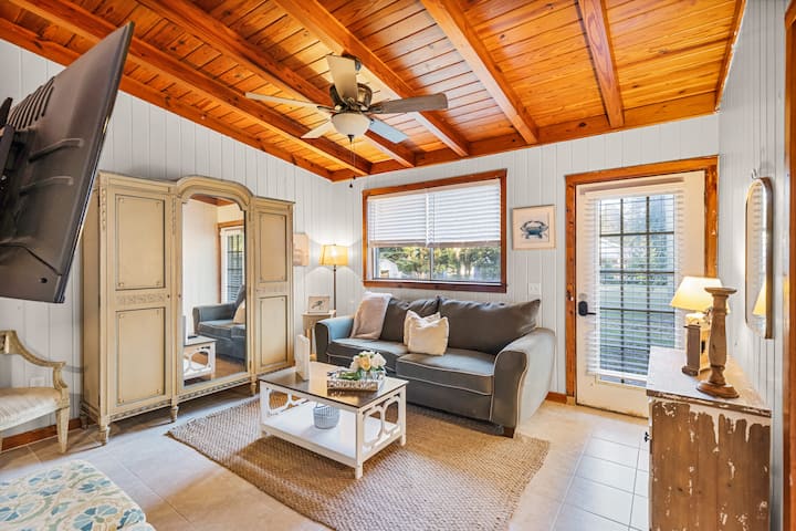 Drackett Hideaway - Pass Christian, MS