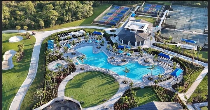 Endless Summer Stay - Englewood, FL