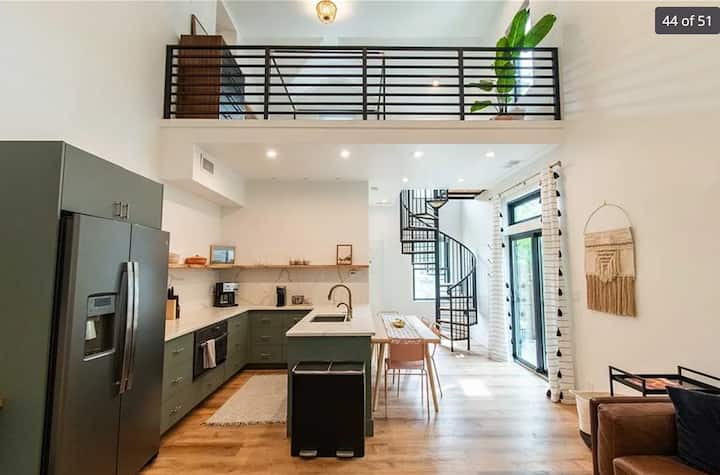 Barker Loft - Lawrence 1 Bedroom Escape - Lawrence, KS