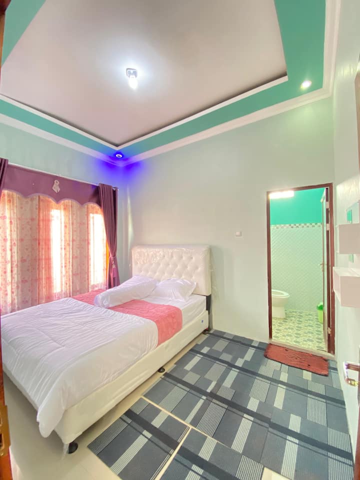 Puncak Dieng Homestay - Dieng