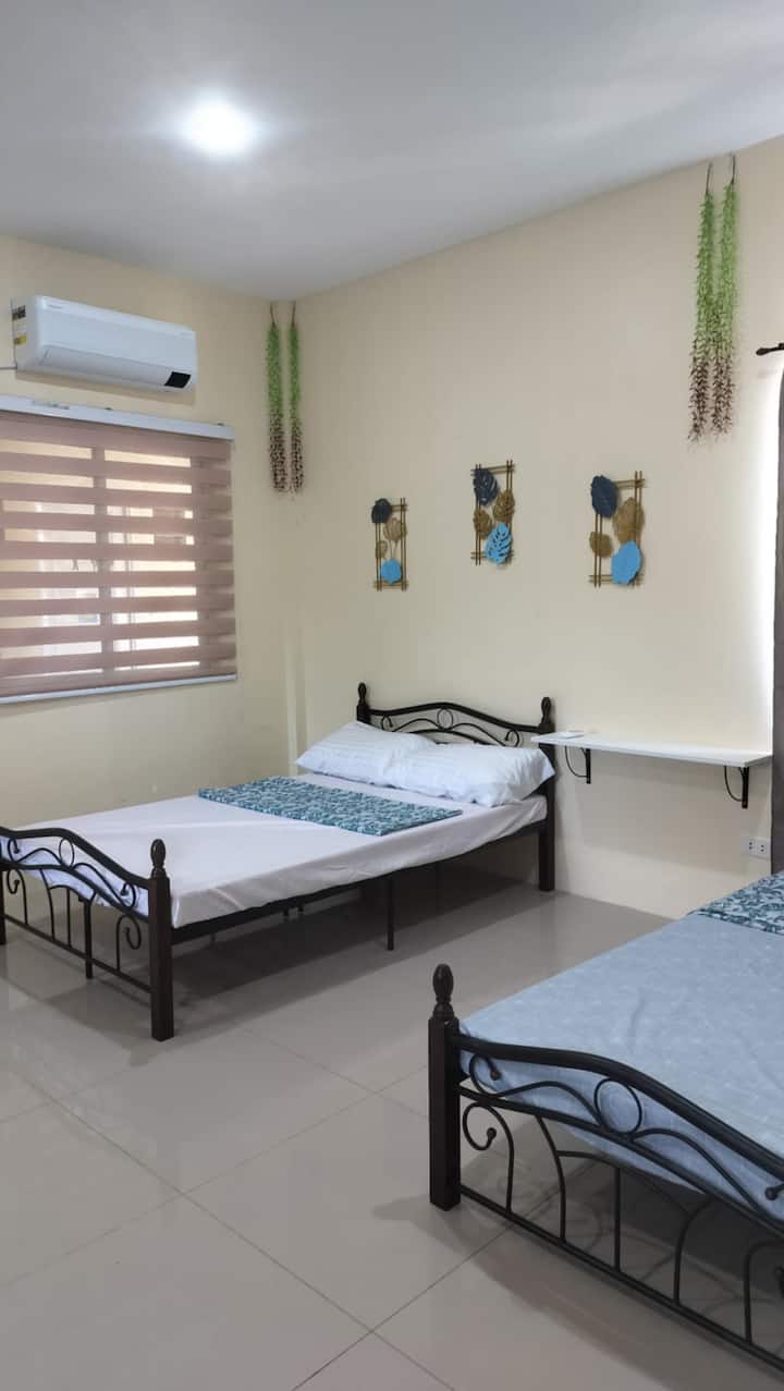 Cozy Family Room In Bago City - Bago City