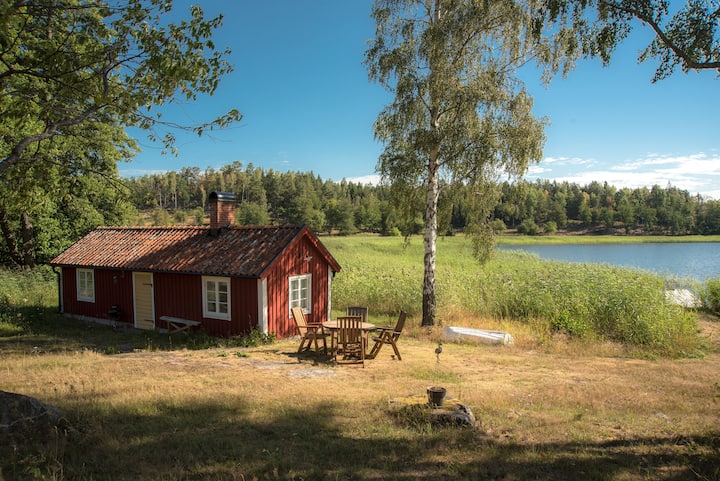 Charming Seaside Cabin - Gamleby