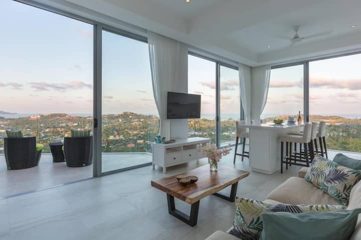 Luxury Penthouse Apt W/ Rooftop Deck & Plunge Pool - Tailandia