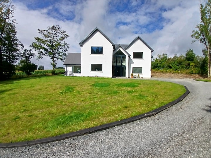 Lovely Modern House In Camolin Park. - Gorey