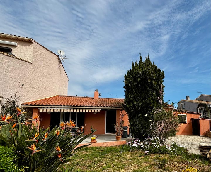 Maison Familiale Hyères. 8pers.clim.centre à Pied. - Hyères