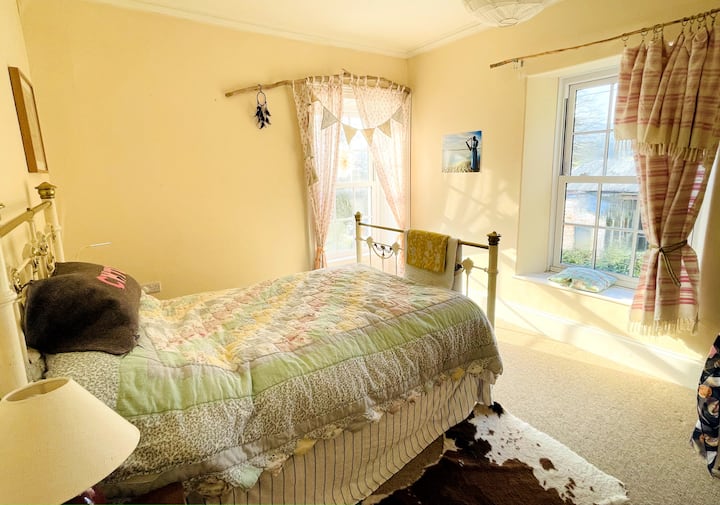 Room In Magical Valley - Machynlleth