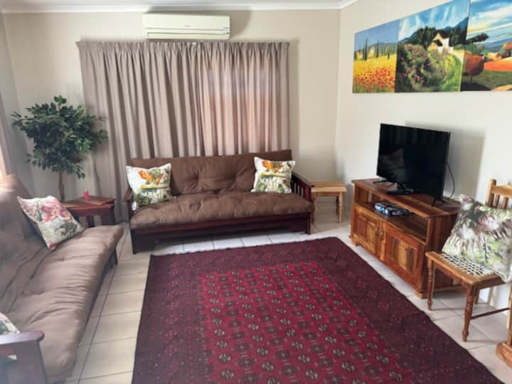 4 Honeysuckle Close - George
