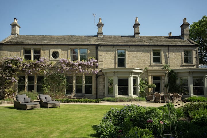 Outwood House B&b - Wharfedale Ensuite + Breakfast - Leeds
