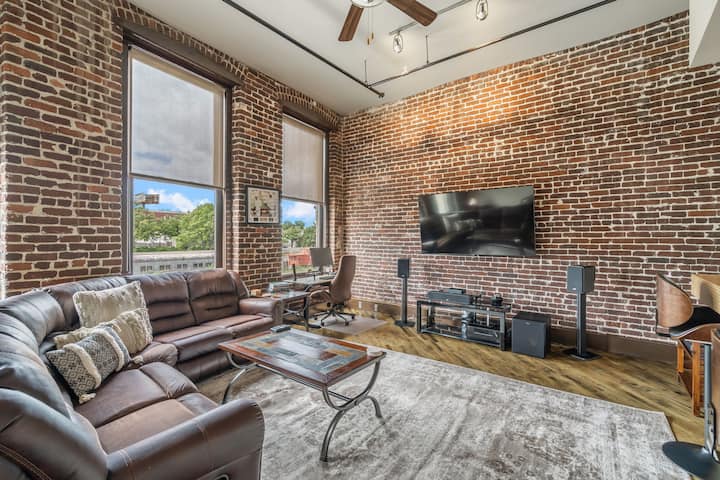 Jacksonian | Walk To Food+drink - Knoxville, TN