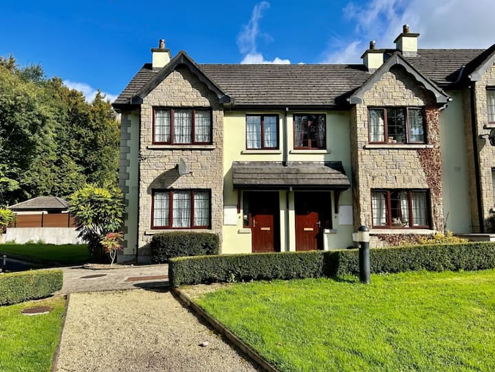 Entire Home In Lough Rynn - Leitrim Village