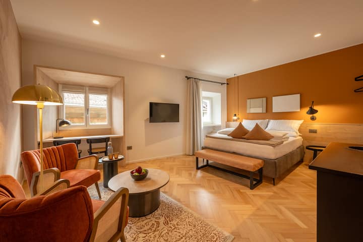 New - Suite Affresco In Elegante Palazzo Storico - Trento