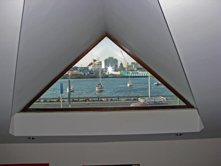 A Charming Coastline Cottage - Dublin