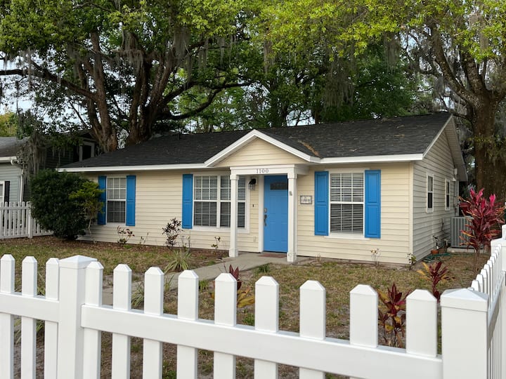Cozy Cottage In Historic Mt Dora - Mount Dora, FL