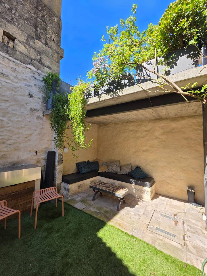 Maison Des Remparts•intra-muros•patio Avec Bassin - Saint-Laurent-d'Aigouze