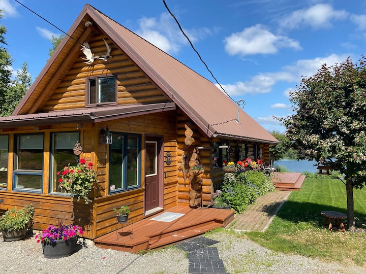 Alaskan Lake Cabin Retreat - Palmer, AK