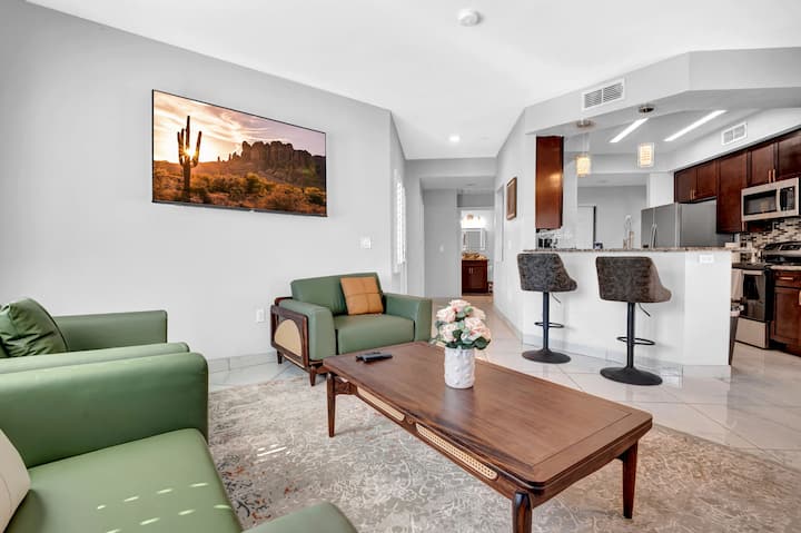 Desert Vista - 2 Bedroom 2 Bath - Chandler, AZ